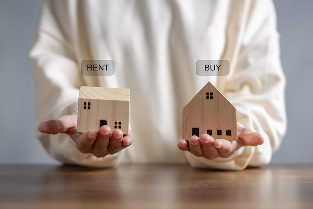 Decoding Retirement Housing: The Pros and Cons of Renting vs. Homeownership
